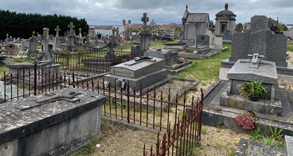 STENAY (55) : cimetière - Landrucimetières