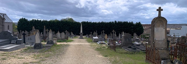 STENAY (55) : cimetière - Landrucimetières